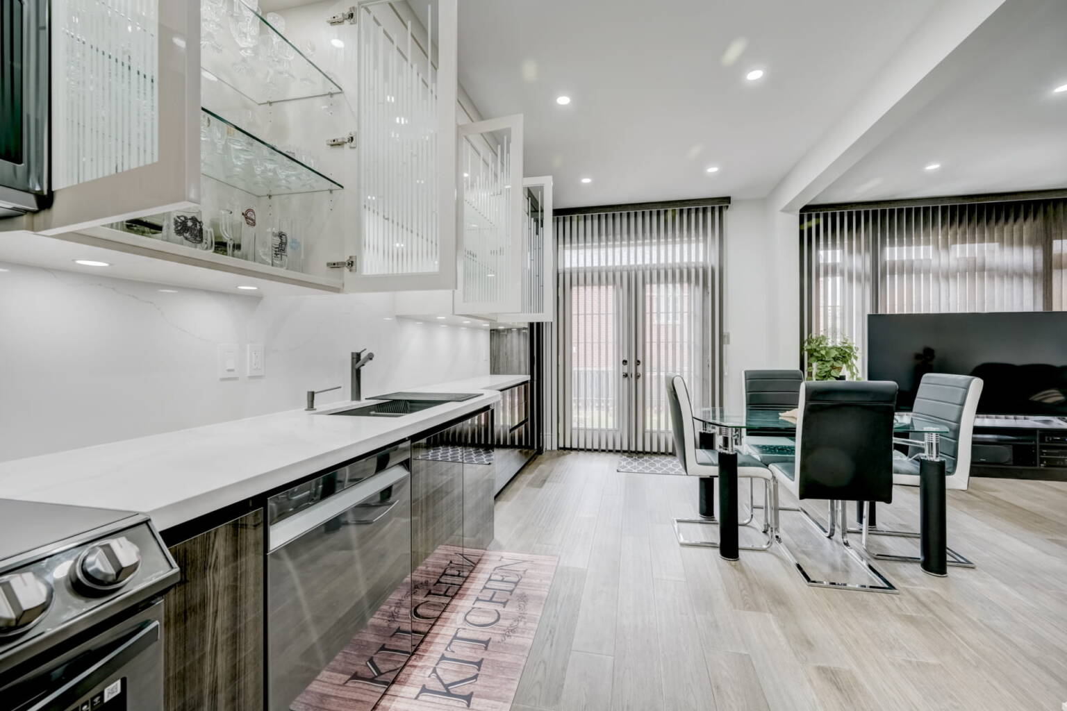 ros and Cons of Glass Kitchen Cabinet Doors | Clearview Kitchens